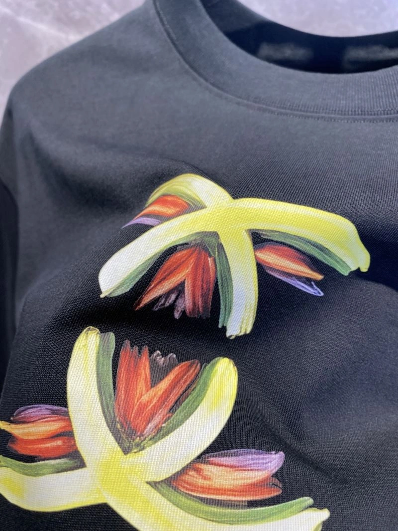 Brand-original Chanel T-Shirts