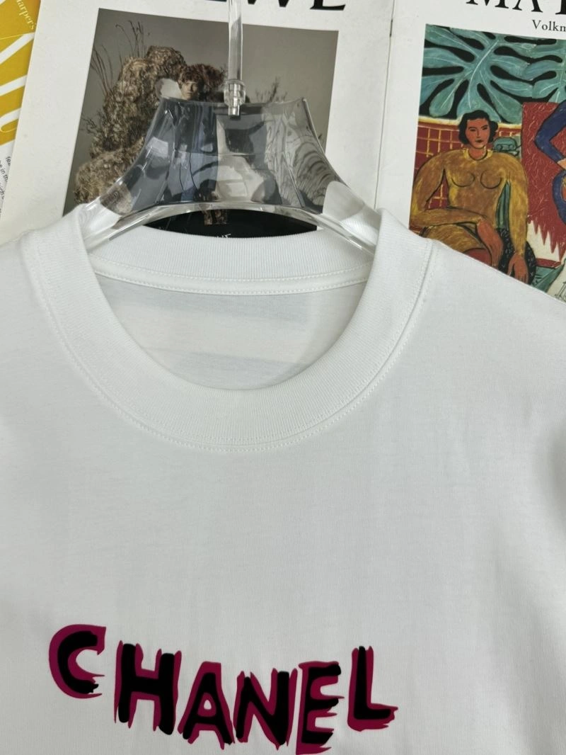 Bargain Chanel T-Shirts