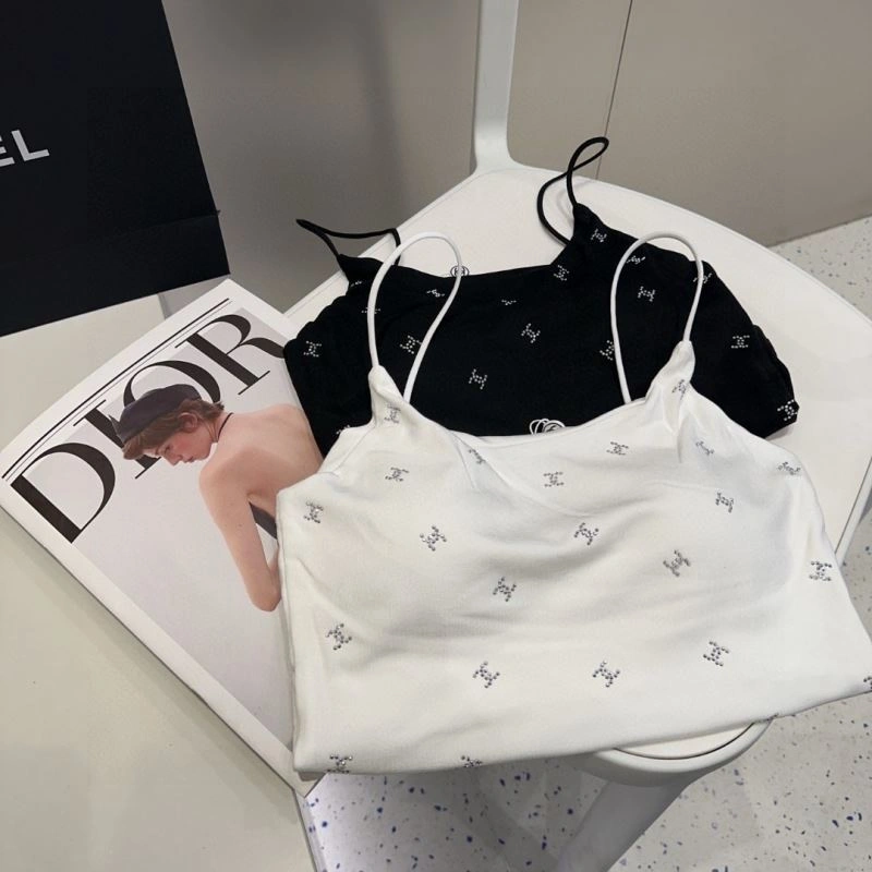 Accurate model Chanel Vest