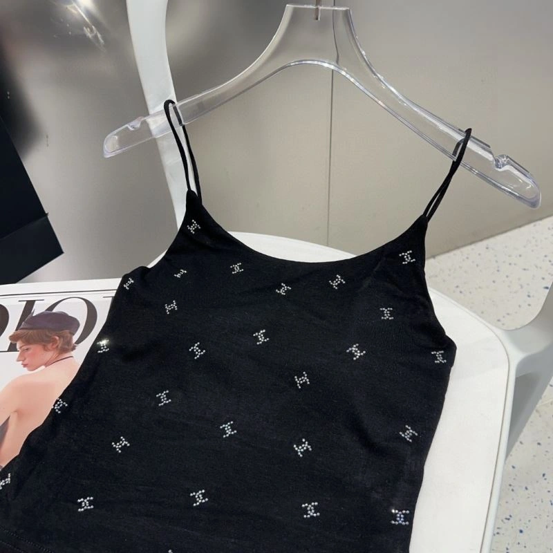 Accurate model Chanel Vest