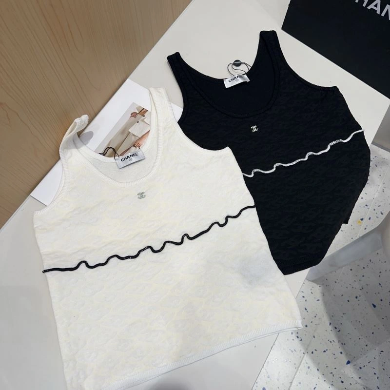 Low-cost Chanel Vest