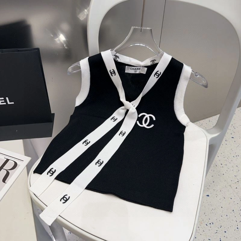 Accurate model Chanel Vest