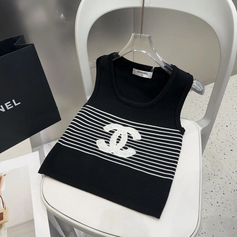 Accurate model Chanel Vest