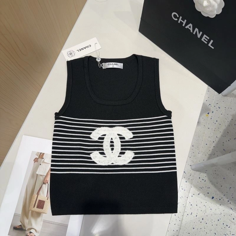Accurate model Chanel Vest