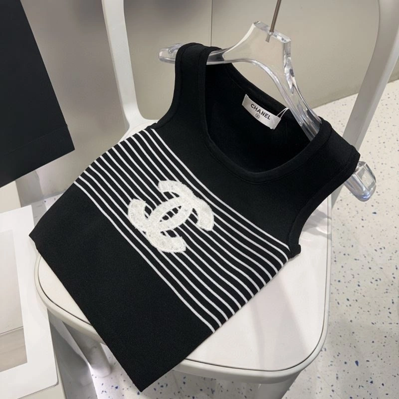 Accurate model Chanel Vest
