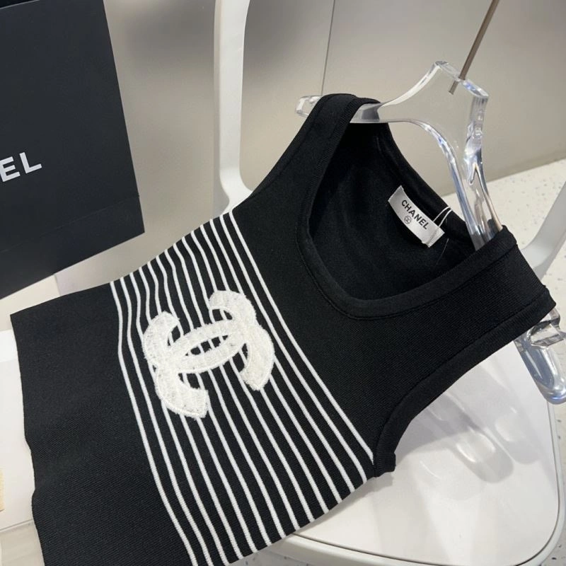 Accurate model Chanel Vest