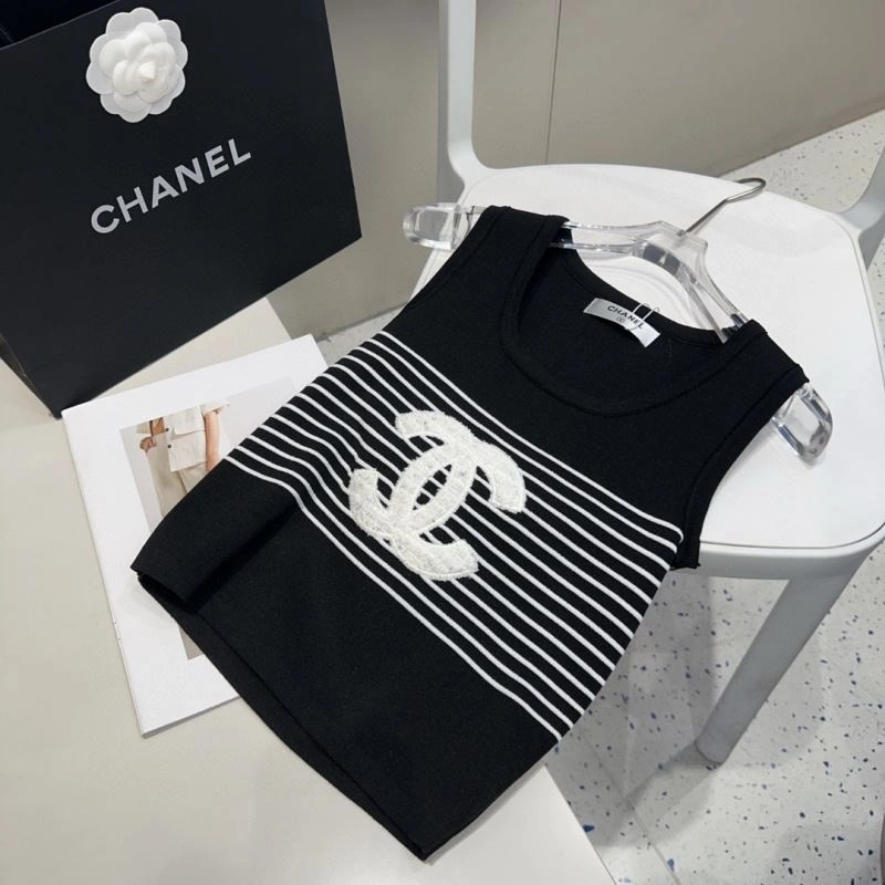 Accurate model Chanel Vest