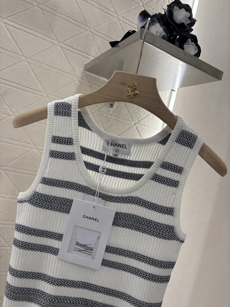 Legit Chanel Vest