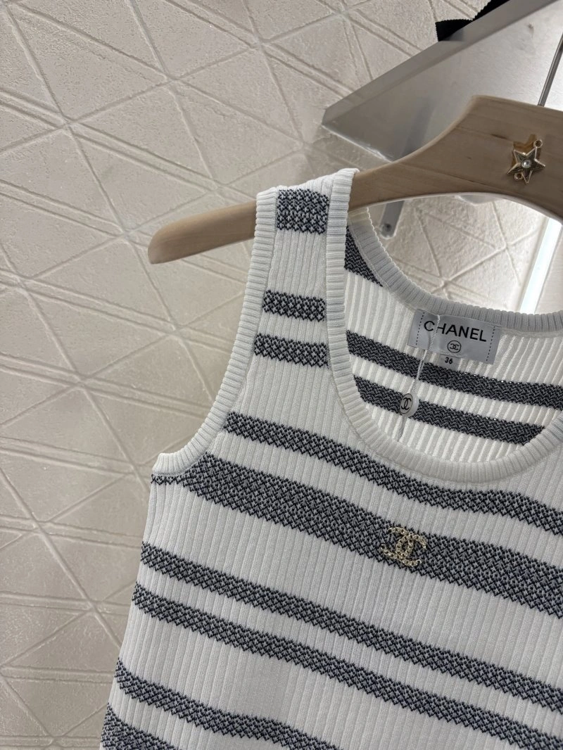Legit Chanel Vest