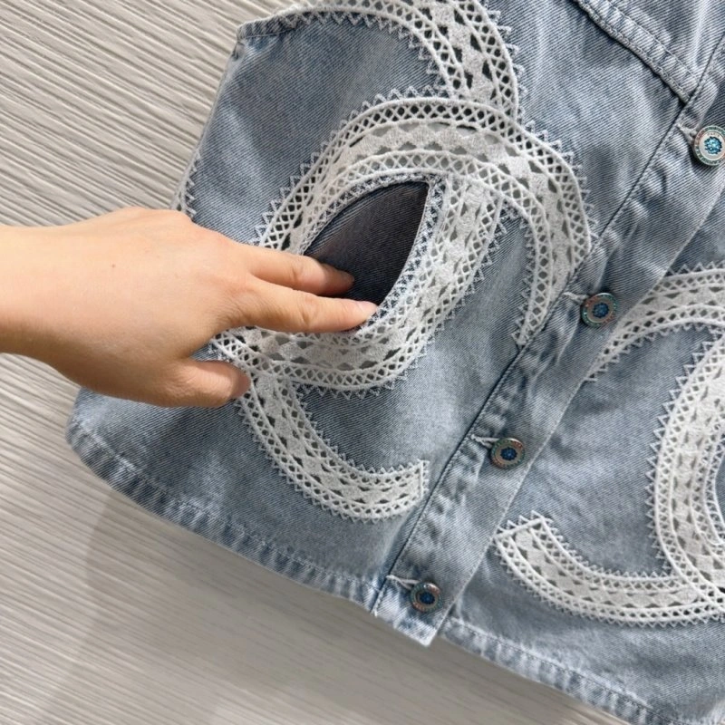 Factory-made Chanel Vest