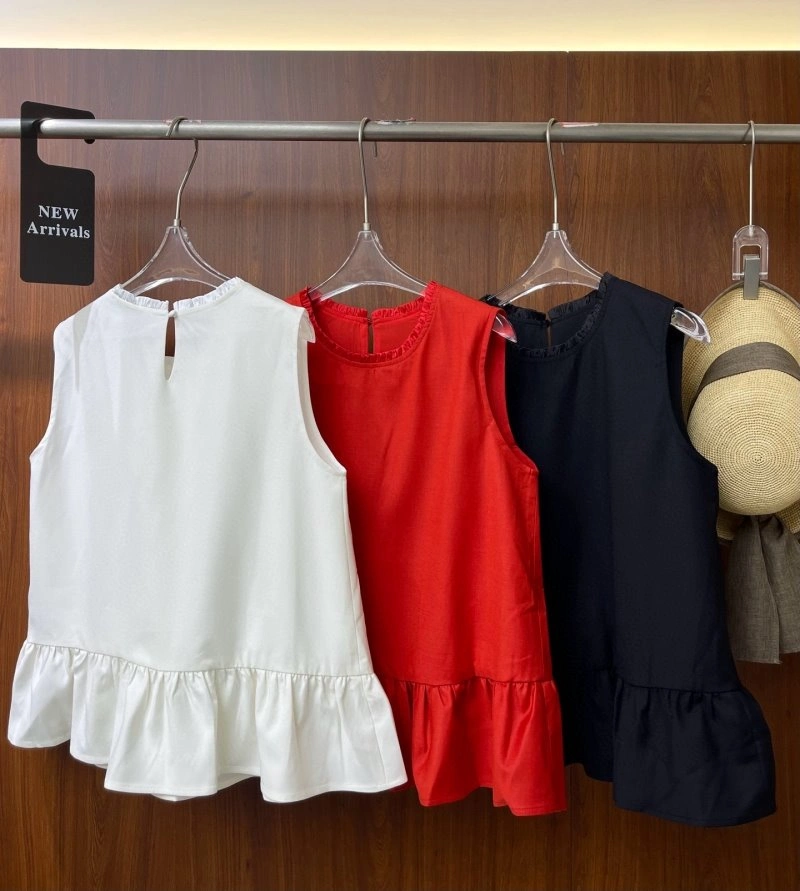 Legit Chanel Vest