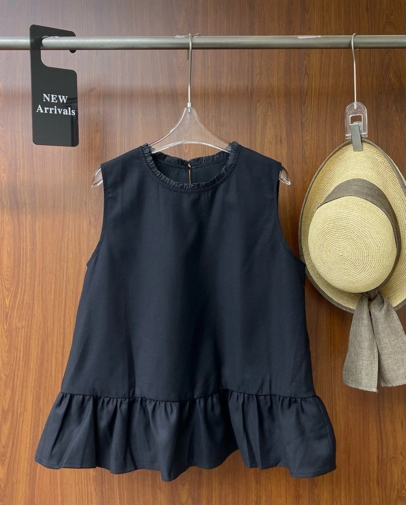 Legit Chanel Vest
