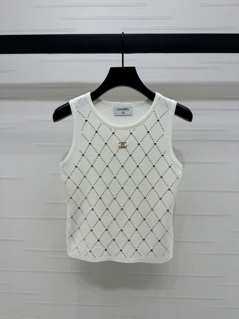 Low-cost Chanel Vest