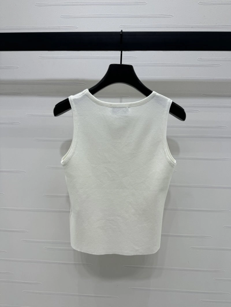 Low-cost Chanel Vest