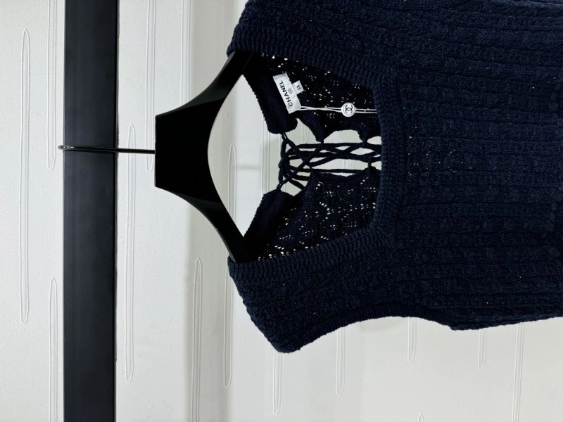 Top match Chanel Vest