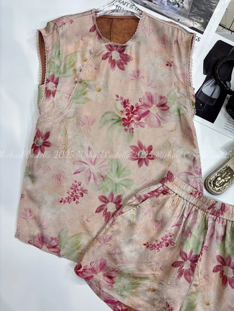 Legit Chanel Vest