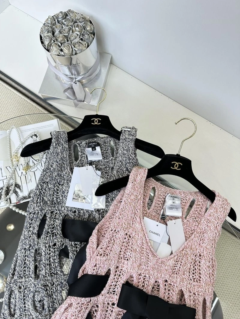 Precise copy Chanel Vest