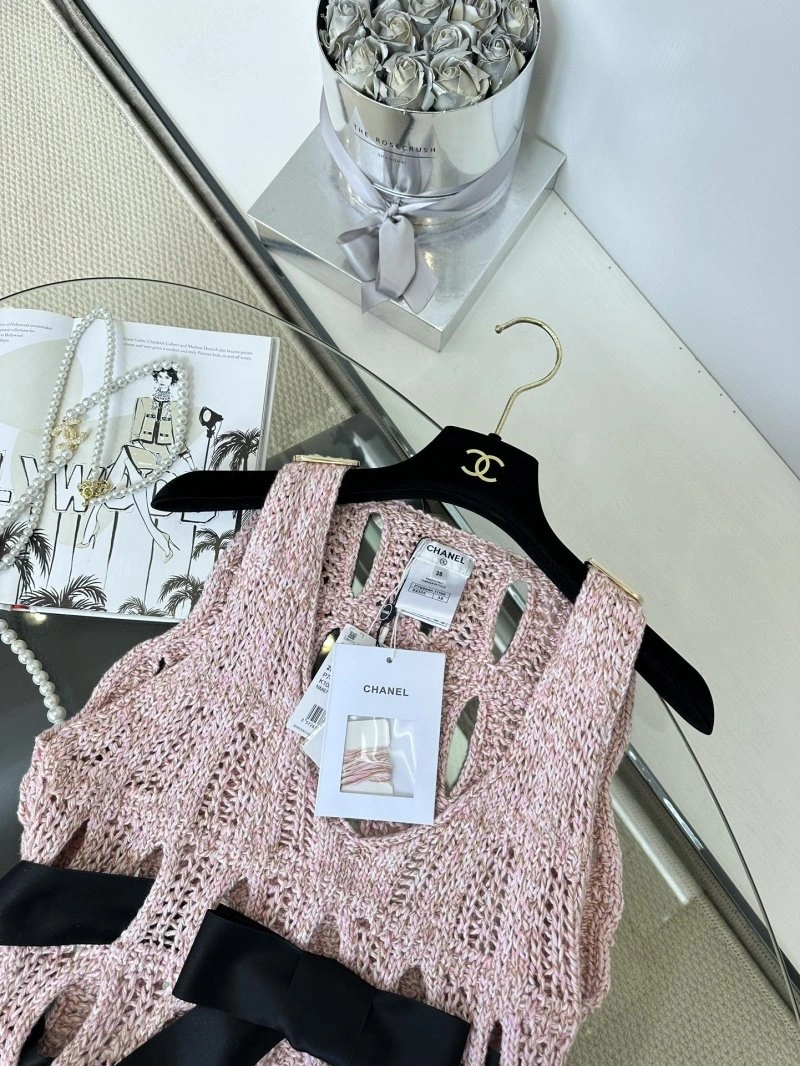 Precise copy Chanel Vest