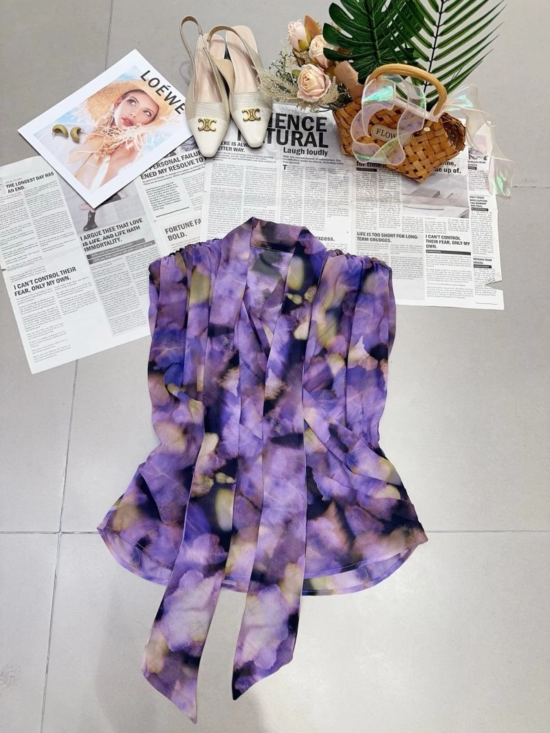 Low-cost Chanel Vest