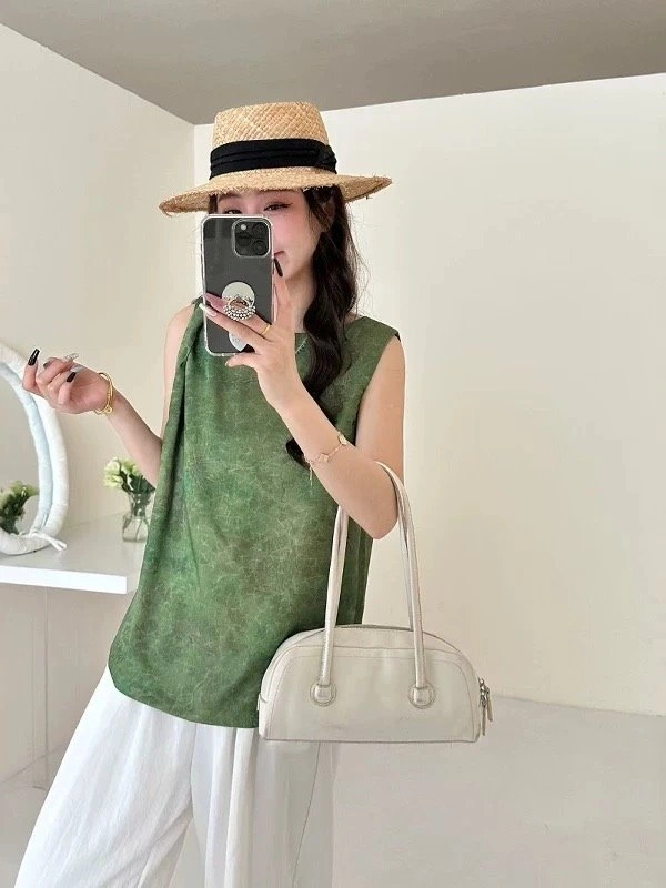 Inexpensive Chanel Vest