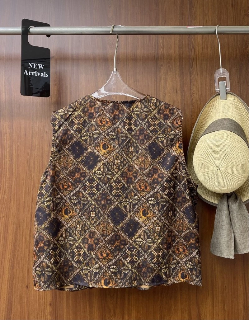 Cut-rate Chanel Vest