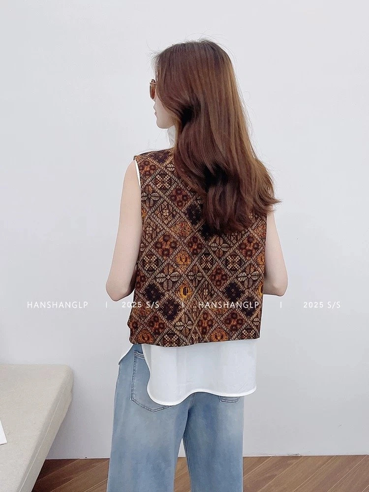 Cut-rate Chanel Vest