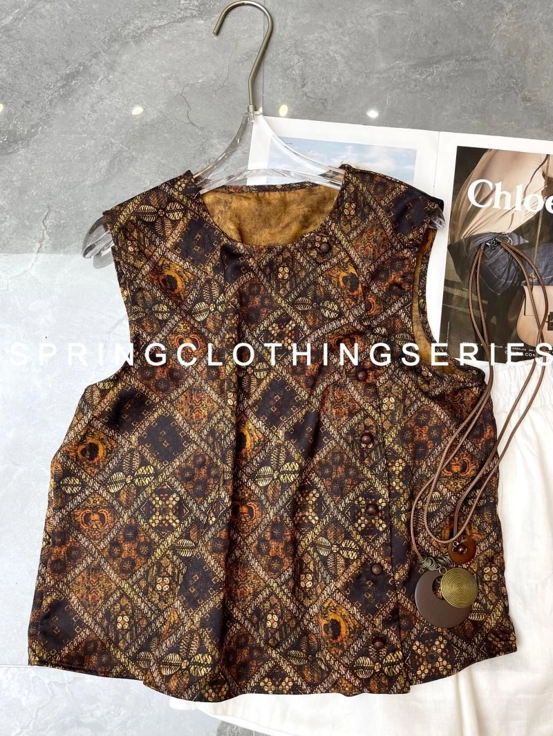 Cut-rate Chanel Vest