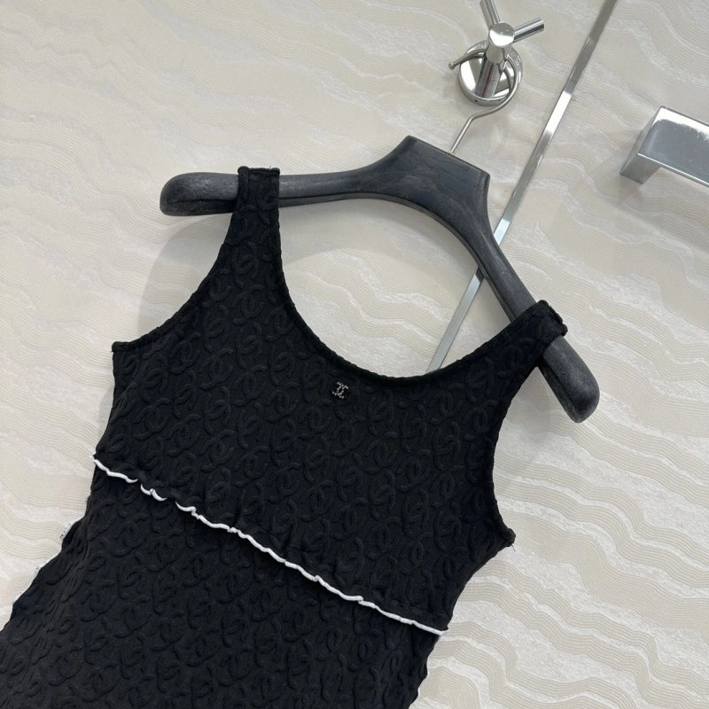 Top match Chanel Vest
