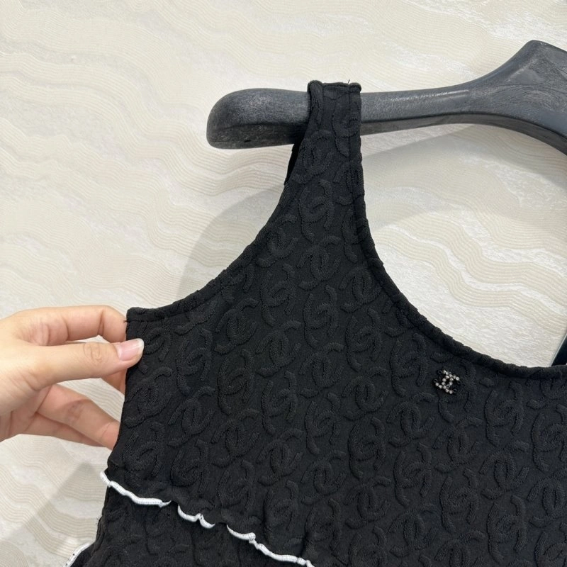 Top match Chanel Vest