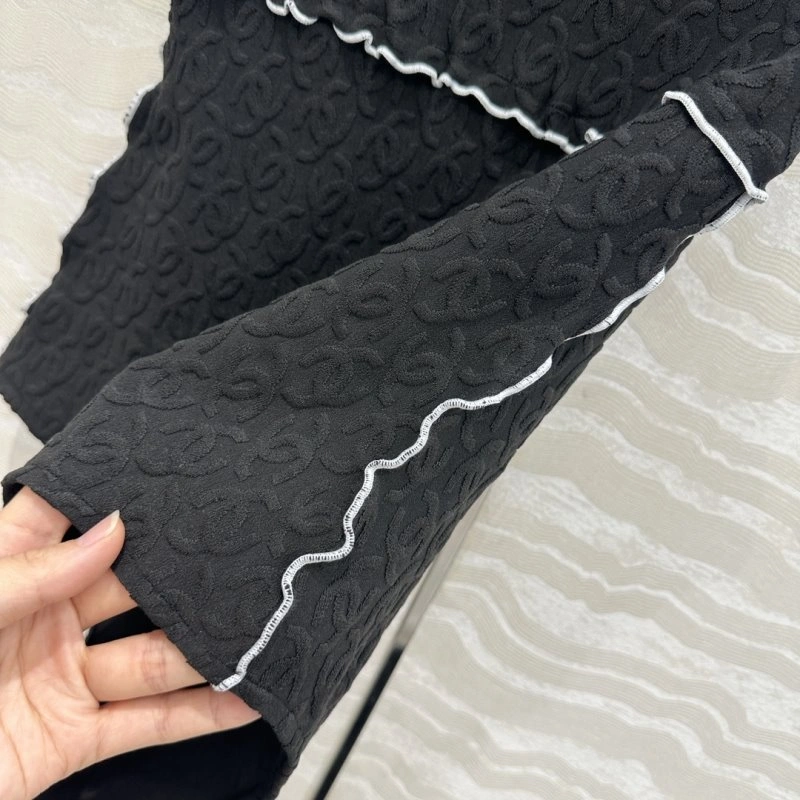 Top match Chanel Vest