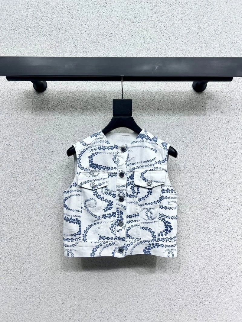 Top match Chanel Vest