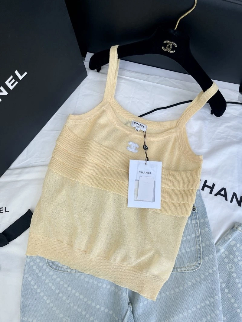 Top match Chanel Vest