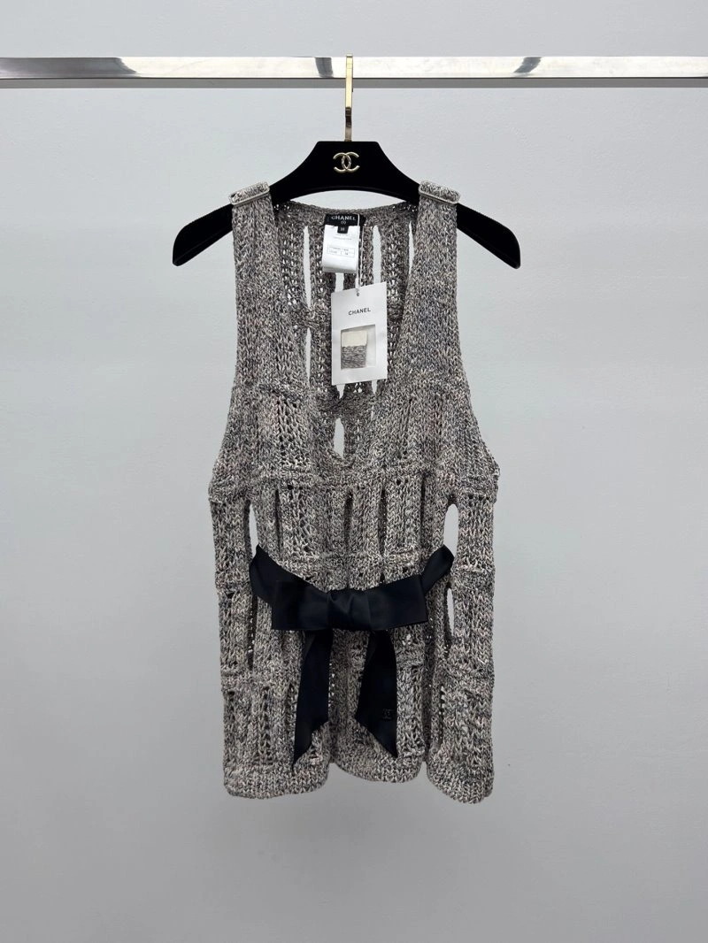 Top match Chanel Vest