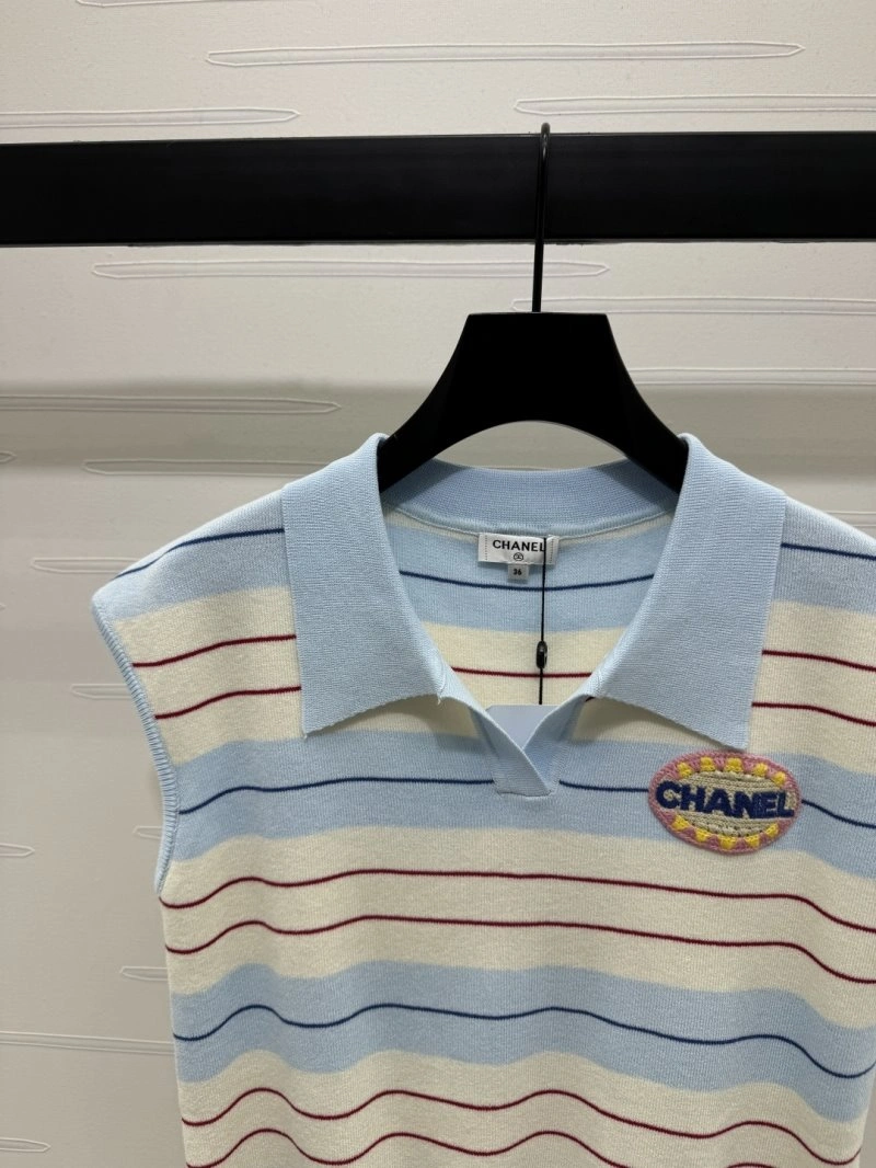 Top match Chanel Vest