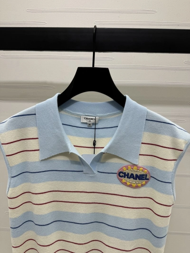Top match Chanel Vest