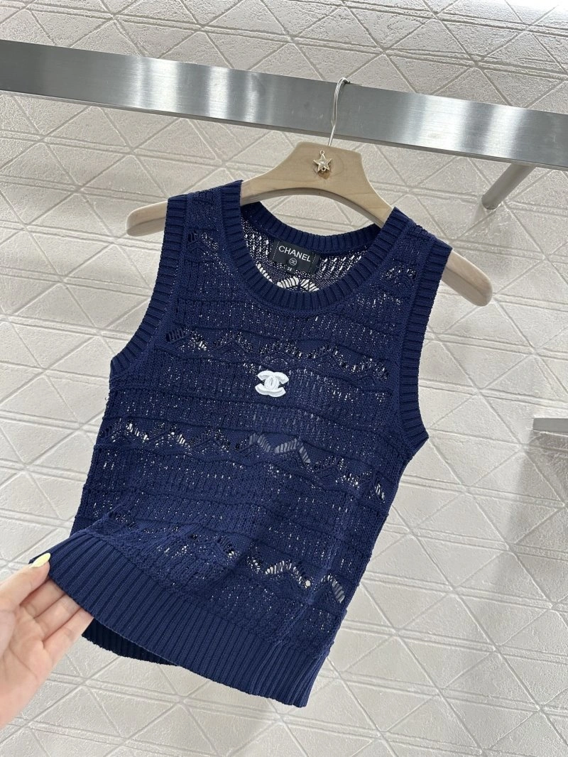 Low-cost Chanel Vest
