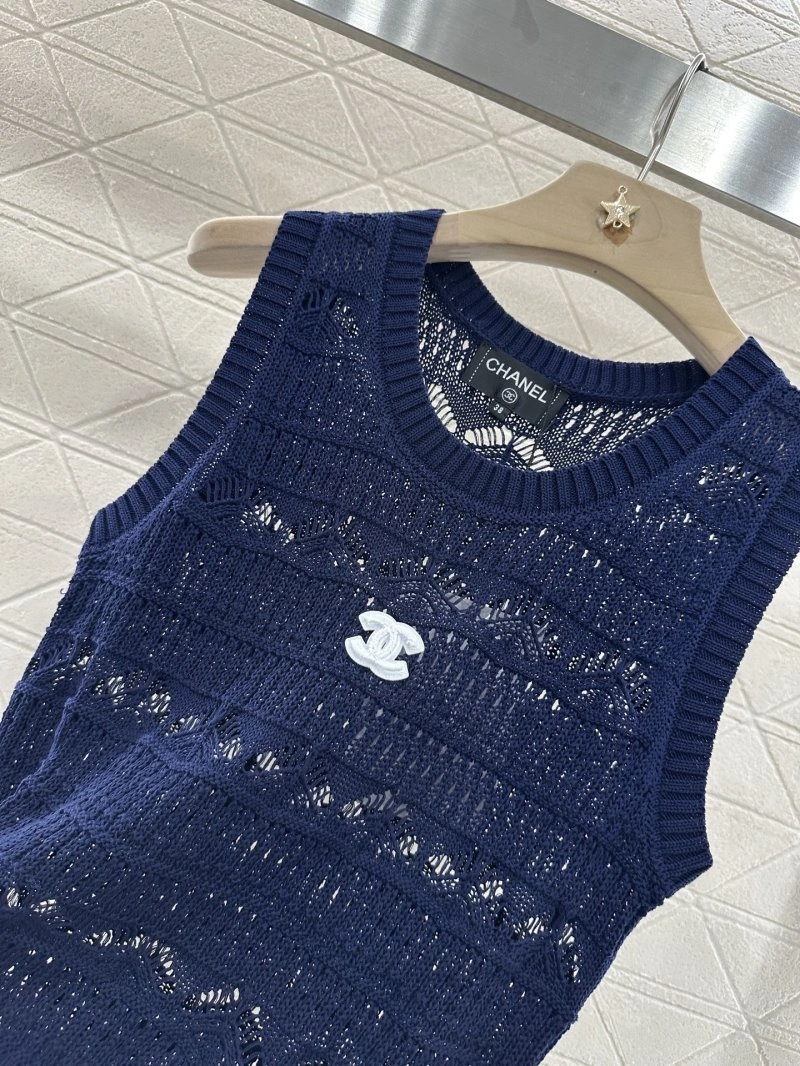 Low-cost Chanel Vest
