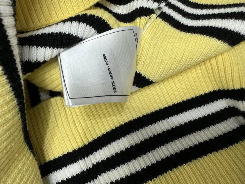 Top match Chanel Vest