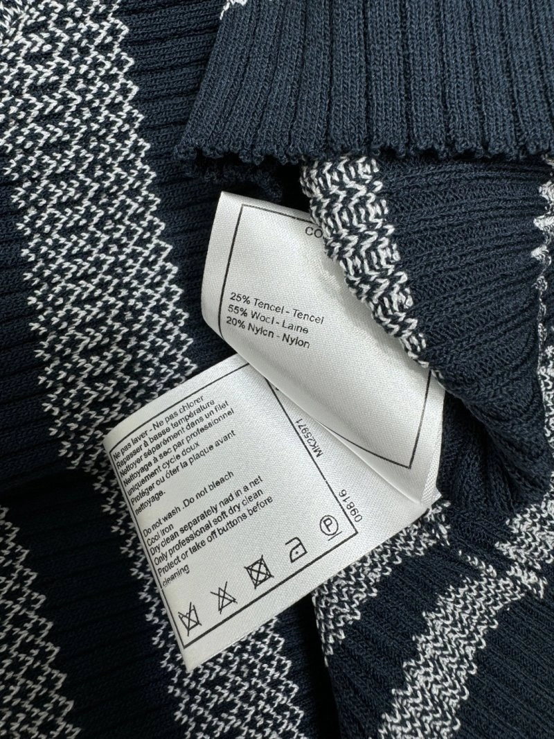 Precise copy Chanel Vest