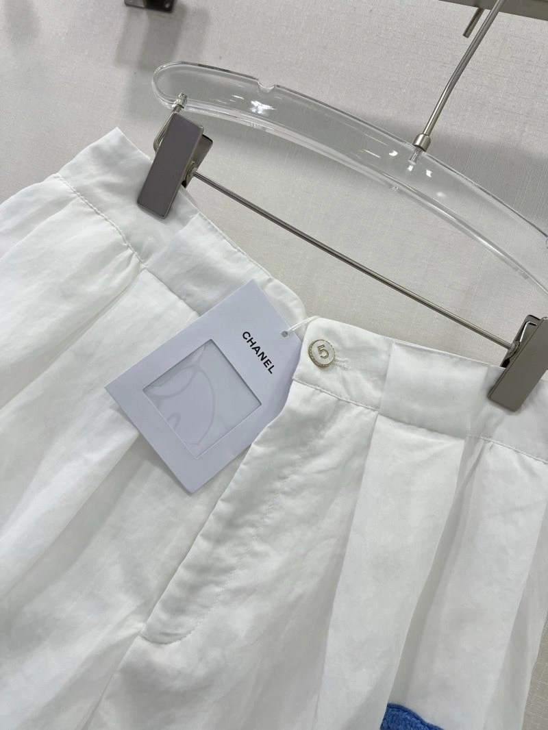 Low-cost Chanel Vest