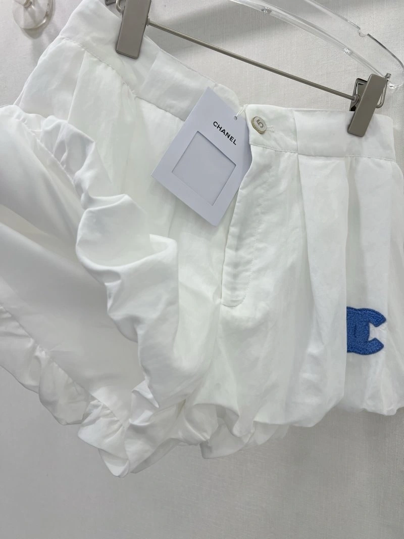 Low-cost Chanel Vest