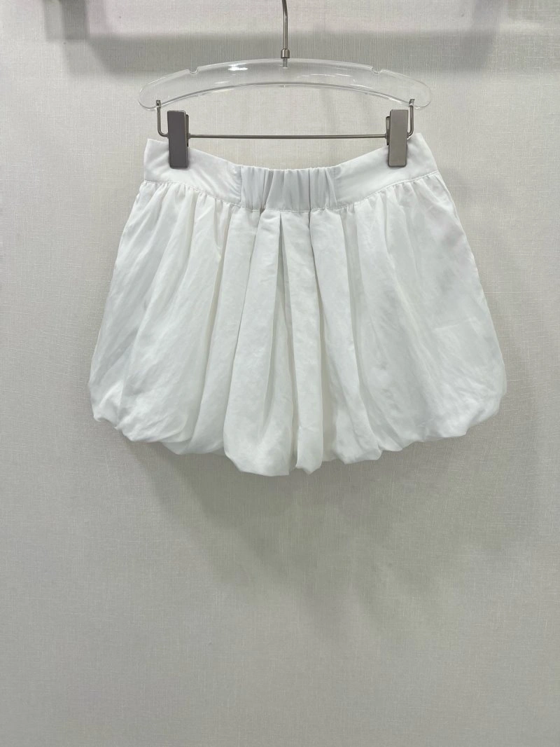 Low-cost Chanel Vest