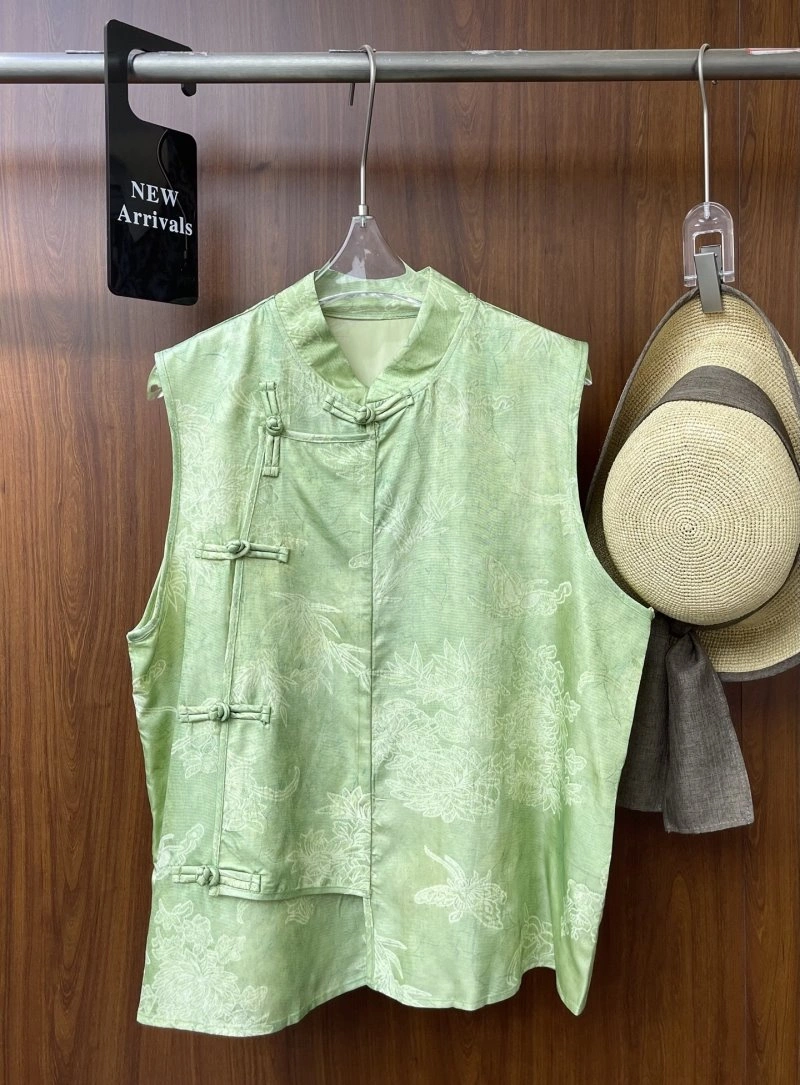 Cut-rate Chanel Vest
