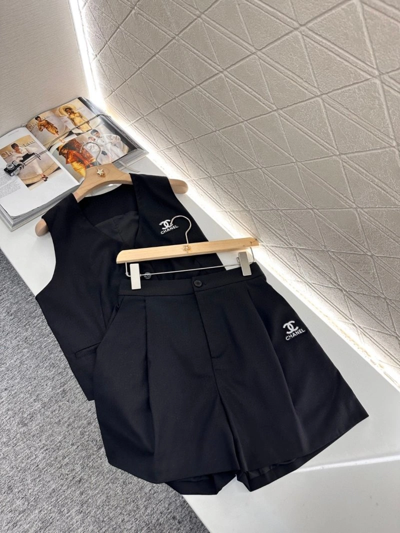 Discounted Chanel Vest