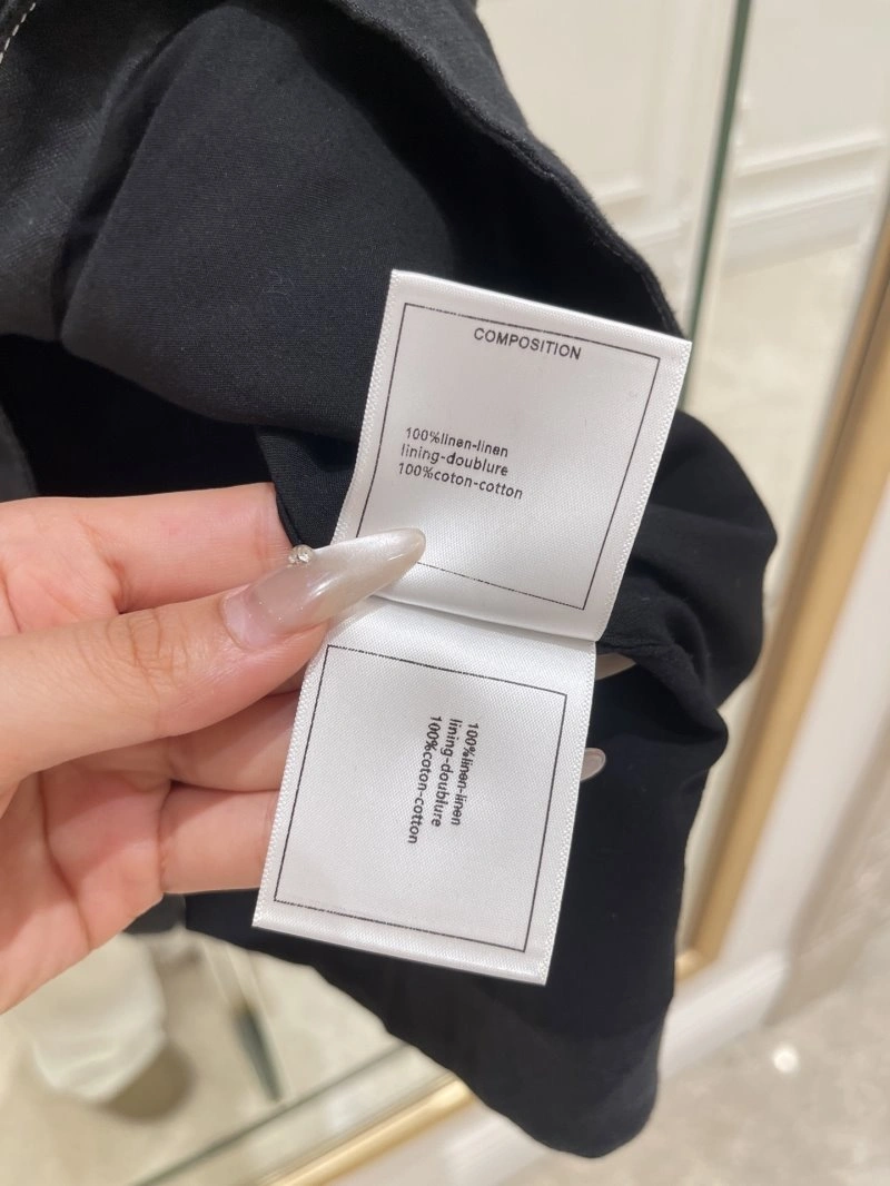 Low-cost Chanel Vest