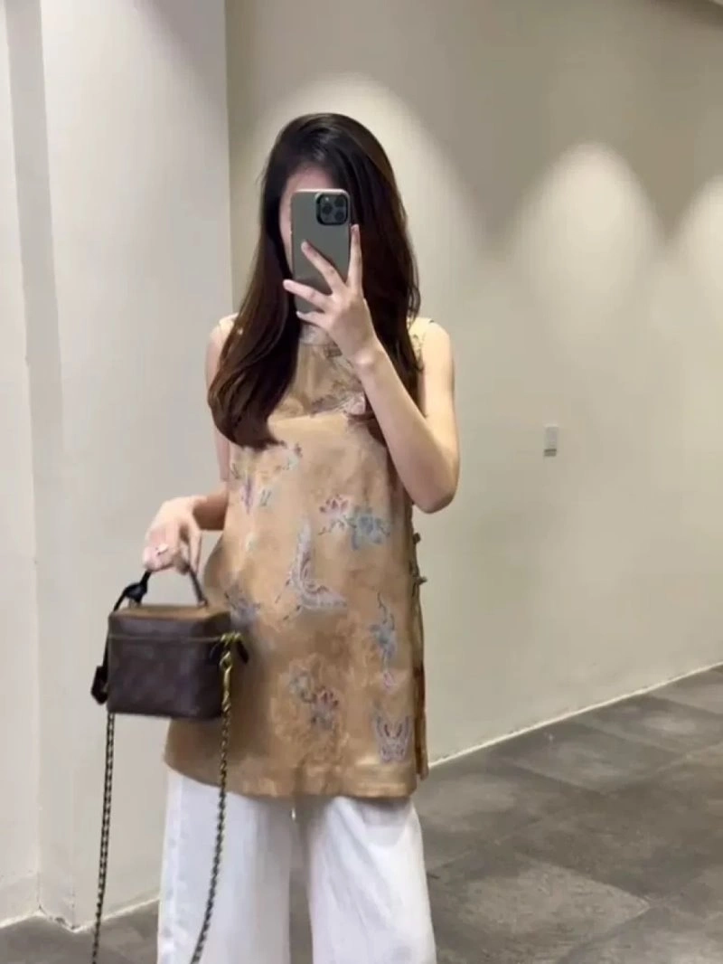 Brand-authenticated Chanel Vest