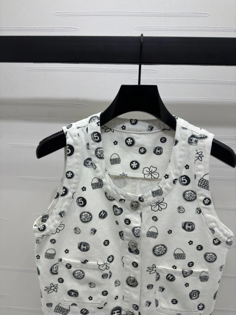 Precise copy Chanel Vest