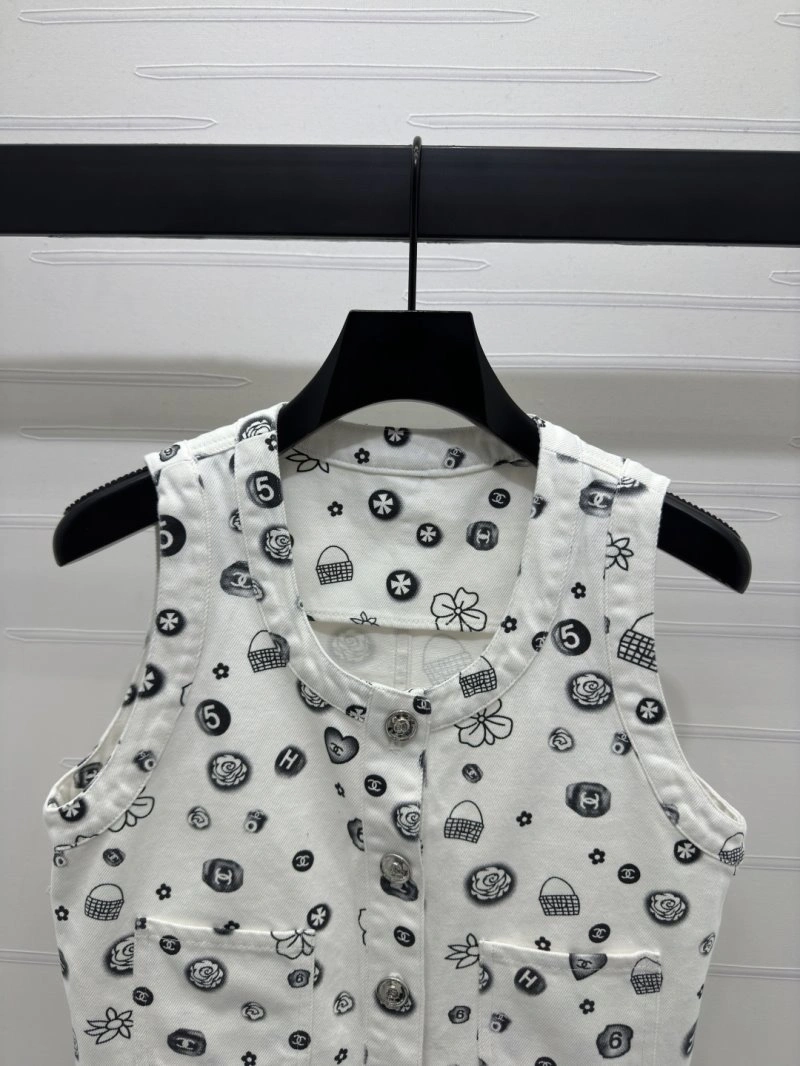 Precise copy Chanel Vest