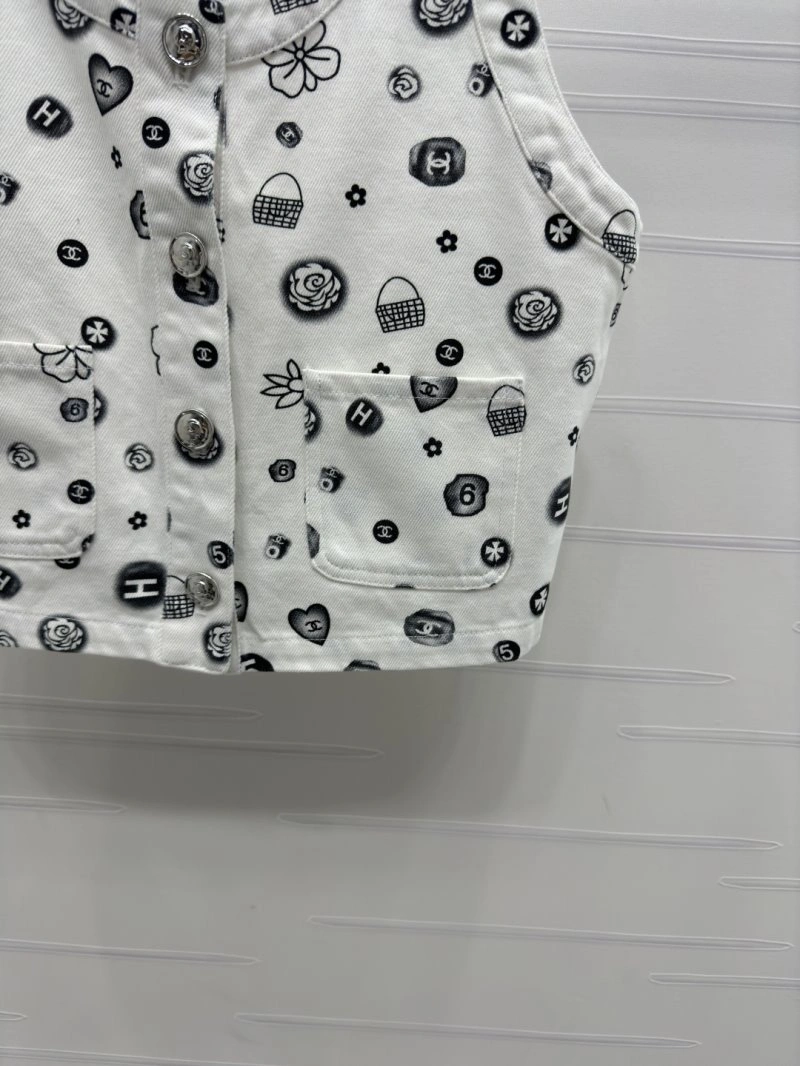 Precise copy Chanel Vest