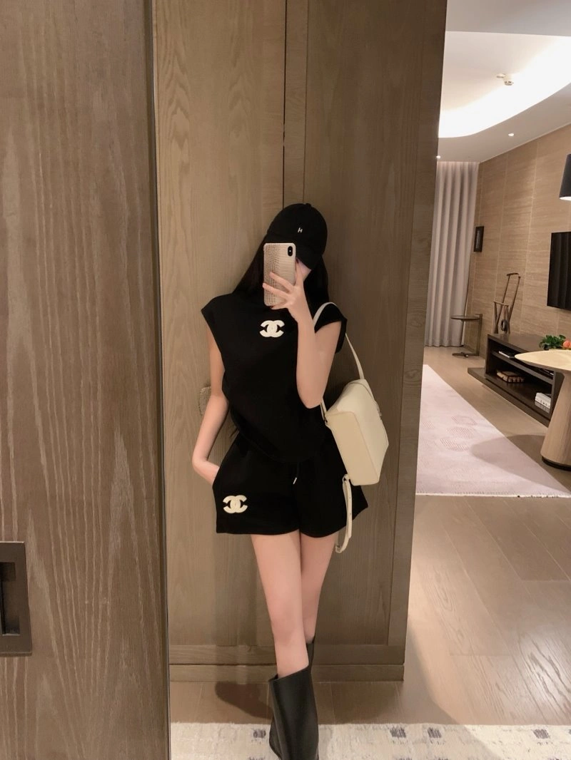 Value-priced Chanel Vest